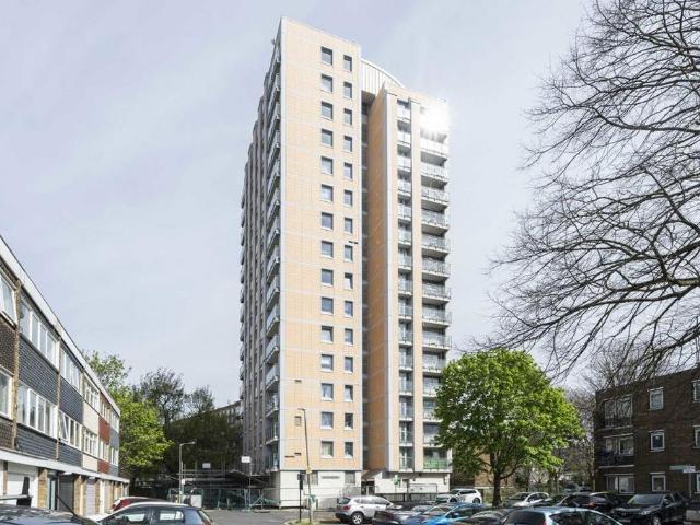 Sheepcote Lane, London SW11 2 bed flat to rent £2,250 pcm £519 pw