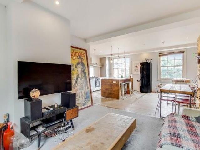 Sheepcote Lane, London SW11, 3 bed flat to rent, £3,750 pcm | PrimeLocation