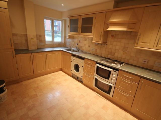 Sheepcote Road, Harrow HA1 2 bed flat to rent £1,850 pcm £427 pw