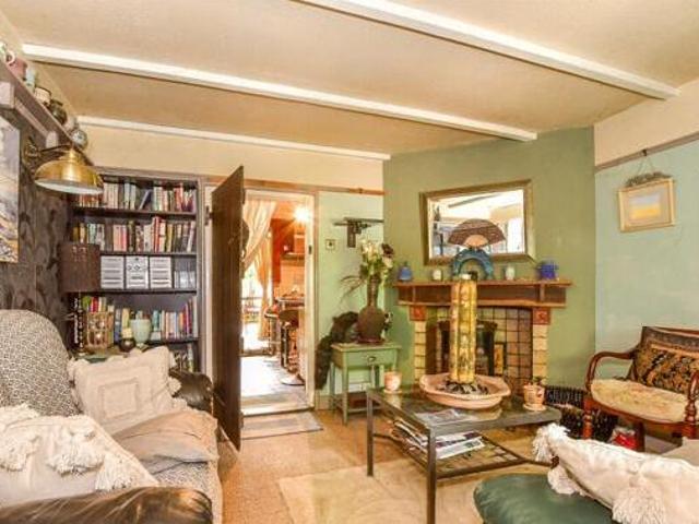 Sheephurst Lane, Marden, 2 Bedroom Terraced
