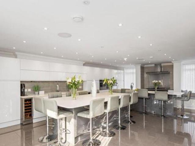 Sheephousehill, Fauldhouse, 4 Bedroom End