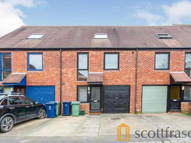 Sheepway Court, Iffley, OX4 5 bed semi detached house to rent £3,400 pcm £785 pw