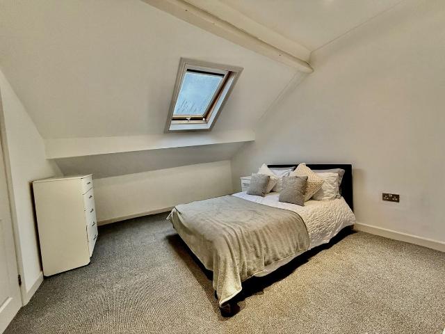 Sheffield Road, Barnsley, South Yorkshire S70, 6 bed shared accommodation to rent, £563 pcm | PrimeLocation