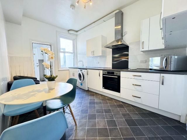 Sheffield Road, Portsmouth PO1, 5 bed terraced house to rent, £2,400 pcm | PrimeLocation