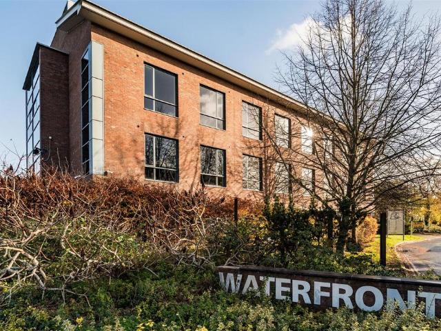 Sheila House Waterfront, Fleet GU51 1 bed apartment to rent £1,375 pcm £317 pw
