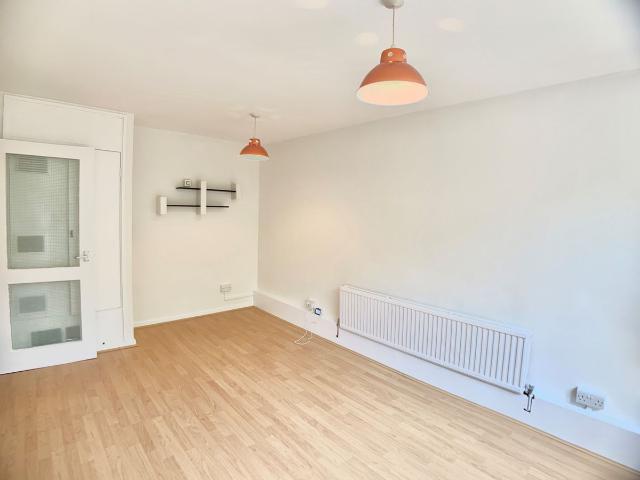 Shelbourne House, New Orleans Walk, London N19, 1 bed flat to rent, £1,500 pcm | PrimeLocation