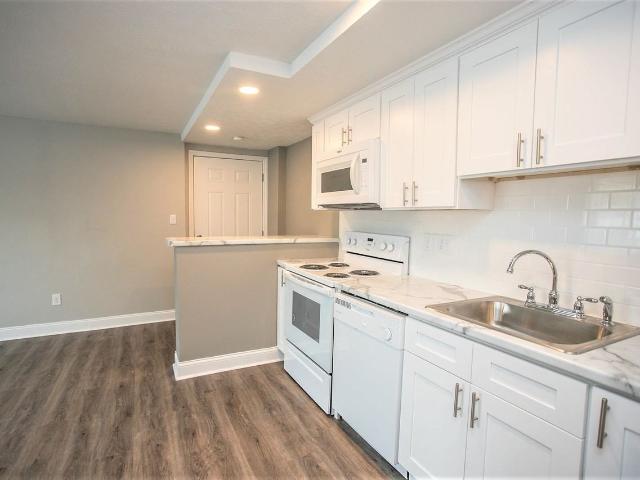 Sheldon Pointe 1 Bedroom Apartment for Rent at 21930 Sheldon Rd, Brook Park, OH 44142 Brook Park