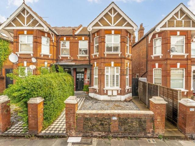 Sheldon Road, London NW2 2 bed flat to rent £2,249 pcm £519 pw