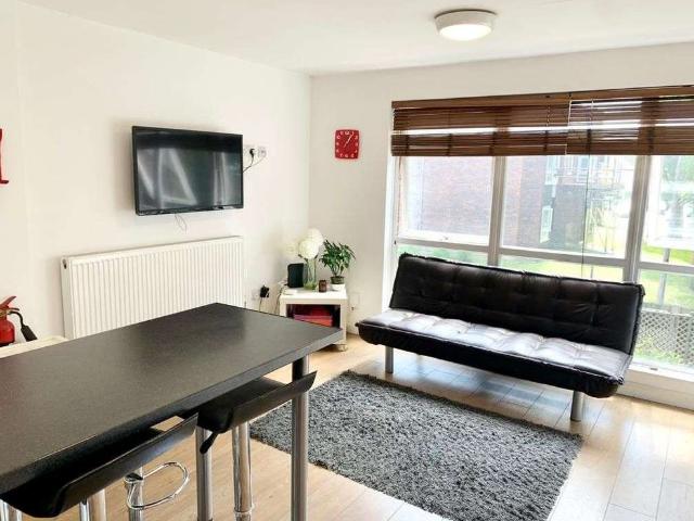 Sheldrick Close Room 2