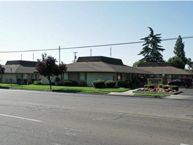 Shelds West Apartments