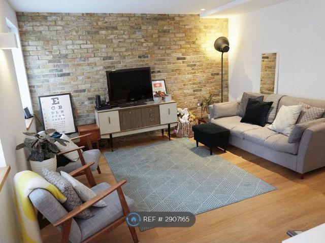 Shelford Place, London N16, 1 bed flat to rent, £2,850 pcm | PrimeLocation