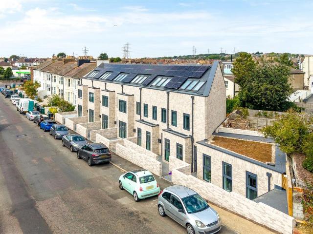 Shelldale Road, Portslade BN41, 4 bed terraced house to rent, £2,595 pcm | PrimeLocation