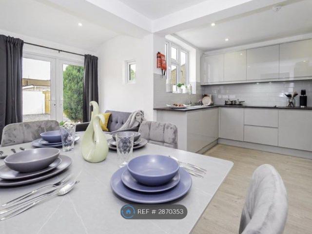 Shelley Close, Oxford OX3, Room to rent, £700 pcm | PrimeLocation