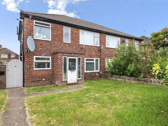 Shelley Close, Hayes UB4, 3 bed maisonette to rent, £2,200 pcm | PrimeLocation