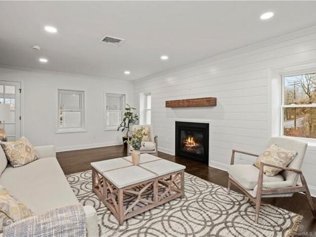 Shelton Rd, Trumbull, Home For Sale