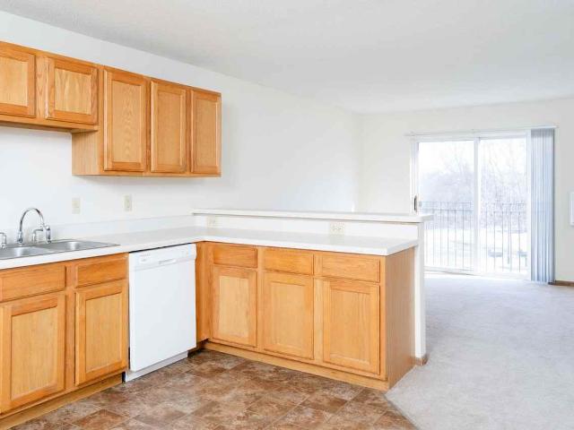 Shenandoah Woods Apartments 1 Bedroom Apartment for Rent at 2205 Shenandoah Ln N, Plymouth, MN 55447 Plymouth Wayzata