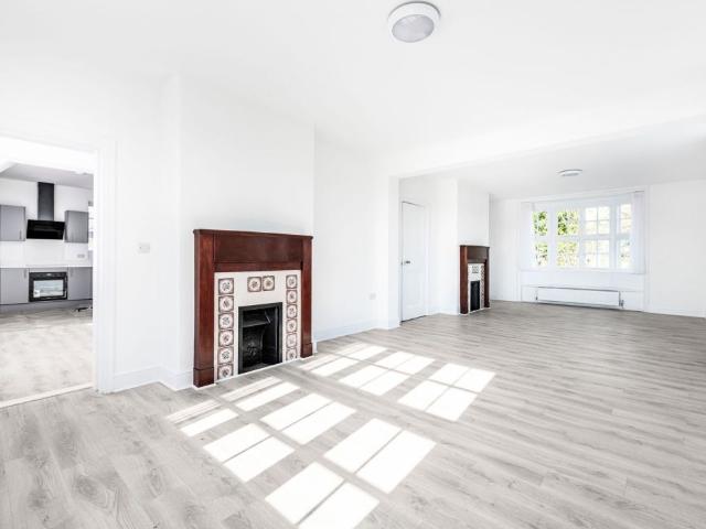 Shenley Lane, London Colney, St. Albans AL2, 3 bed detached house to rent, £4,500 pcm | PrimeLocation