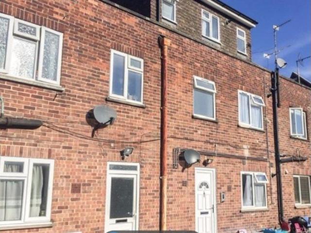 Shenley Road, Borehamwood WD6, Studio to rent, £1,200 pcm | PrimeLocation