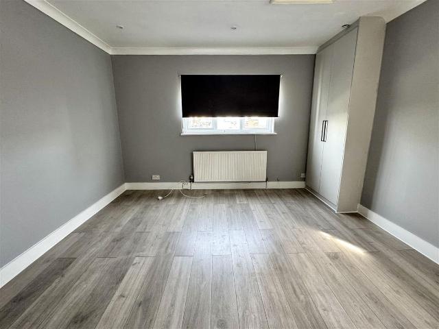 Shenley Road, Borehamwood WD6, 1 bed flat to rent, £1,050 pcm | PrimeLocation
