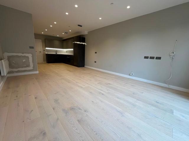 Shenley Road, Borehamwood WD6, 3 bed terraced house to rent, £2,750 pcm | PrimeLocation