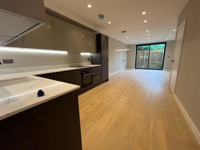 Shenley Road, Borehamwood WD6, 4 bed terraced house to rent, £2,750 pcm | PrimeLocation
