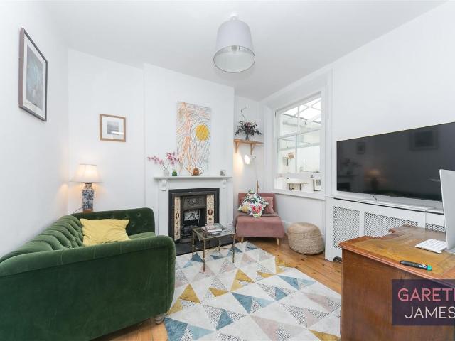 Shenley Road, London SE5, 1 bed flat to rent, £2,100 pcm | PrimeLocation