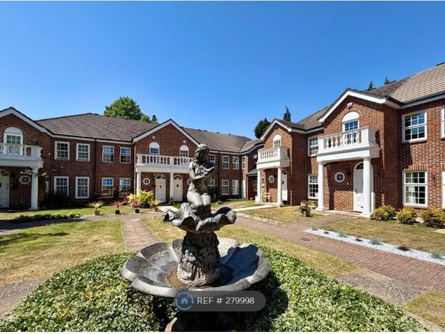 Shenstone Park, Ascot SL5, 3 bed terraced house to rent, £2,500 pcm | PrimeLocation