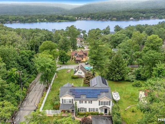 Shephard Rd, West Milford, Home For Sale