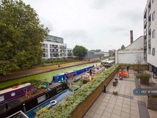 Shepherdess Walk, London, N1 1 bed flat to rent £2,500 pcm £577 pw