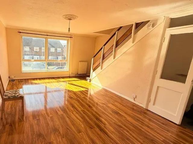 Shepherds Close, London, RM6 5AT, United Kingdom | 2 bed apartment for rent #166658783 | Rentberry