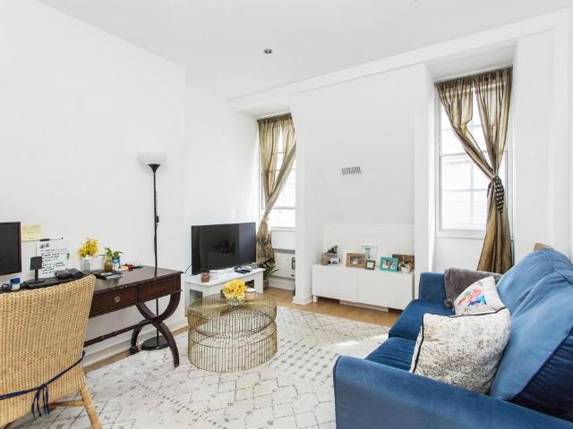 Shepherds Bush Road, Hammersmith. 1 bed flat to rent £2,150 pcm £496 pw