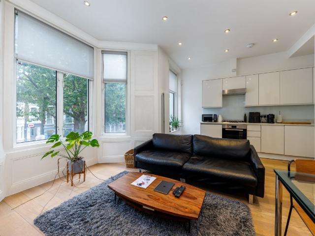 Shepherds Bush Road, London W6, 1 bed flat to rent, £2,300 pcm | PrimeLocation