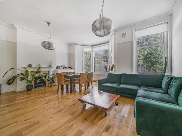 Shepherds Bush Road, London W6, 2 bed property to rent, £3,500 pcm | PrimeLocation