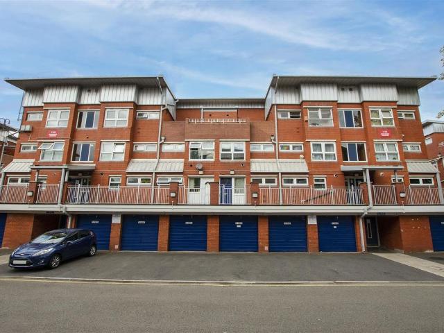 Shepherds Gardens, Birmingham, West Midlands B15, 3 bed shared accommodation to rent, £511 pcm | PrimeLocation