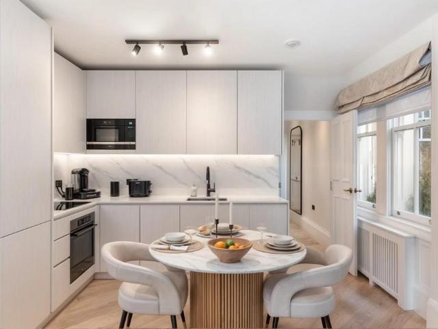 Shepherds House, London, W1K 2 bed flat to rent £6,499 pcm £1,500 pw