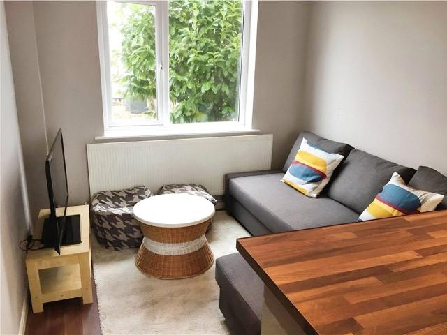 Shepherds Hill, Guildford, GU2 9RY