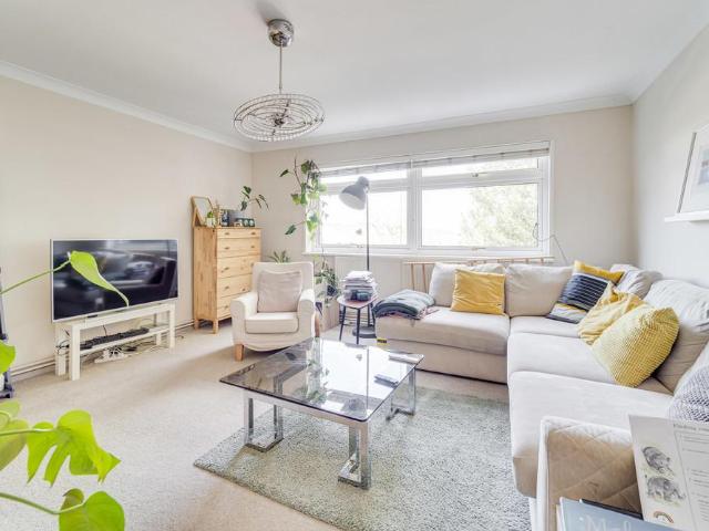Shepherds Hill, Highgate, London 3 bed apartment to rent £3,000 pcm £692 pw