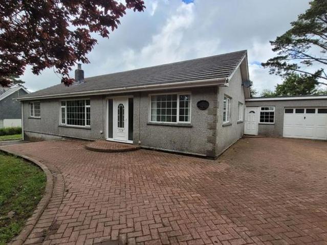Shepherds, St Newlyn East, Newquay 3 bed detached bungalow to.