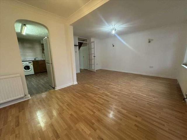 Shepherds Path, Northolt, UB5