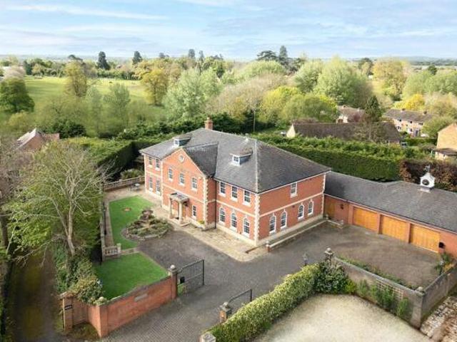 Shepherds Place, Kineton, 6 Bedroom Detached