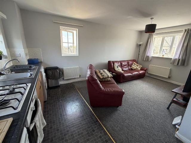 Shepherds Walk, Bradley Stoke BS32, Room to rent, £750 pcm | PrimeLocation