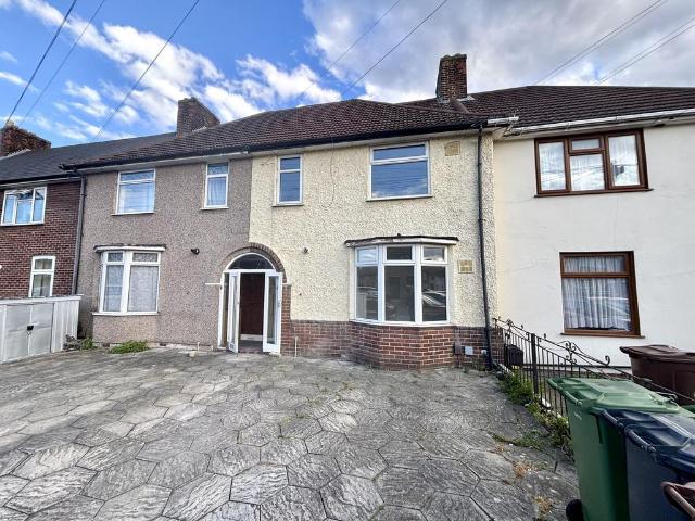 Sheppey Road, Dagenham, RM9 2 bed terraced house to rent £1,775 pcm £410 pw
