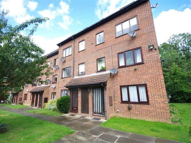 Sheraton Mews, Gade Avenue WD18, Watford, 1 bed flat to rent, £1,325 pcm | PrimeLocation
