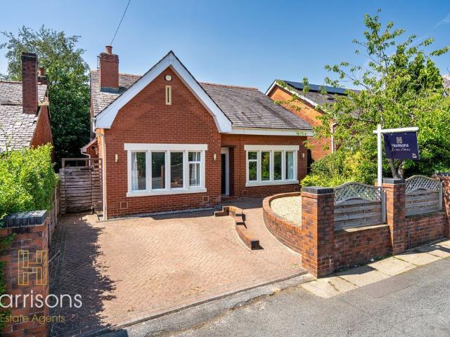 Sherbourne Road, Bolton BL1, 3 bed detached house to rent, £1,900 pcm | PrimeLocation