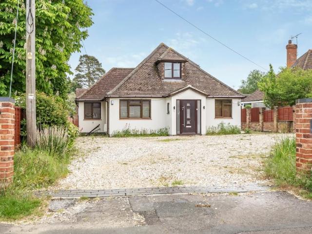 Sherborne St. John, Basingstoke RG24, 5 bed detached bungalow to rent, £2,750 pcm | PrimeLocation