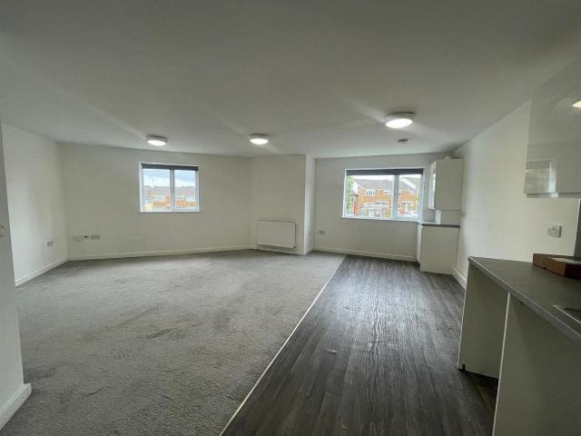 Sherburn Gardens, Stanks Drive, Leeds LS14, 2 bed flat to rent, £975 pcm | PrimeLocation