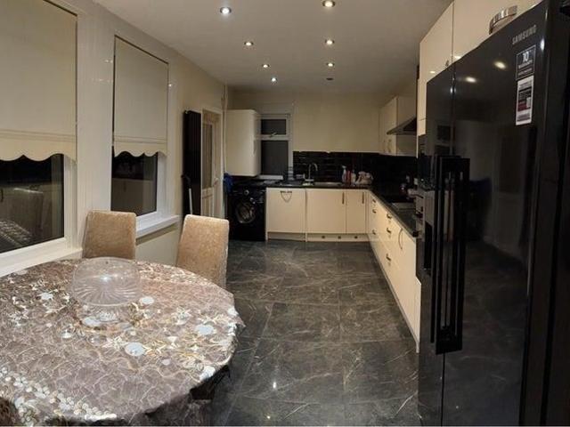 Sheringham Avenue, London E12, Room to rent, £850 pcm | PrimeLocation