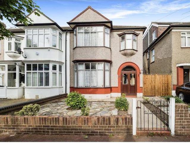 Sheringham Drive, Barking IG11 3 bed end of terrace house to rent £2,450 pcm £565 pw