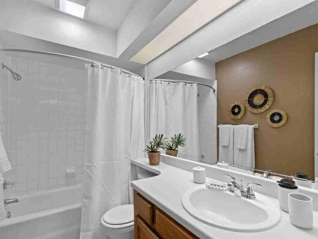 Sheridan Pond 1 Bedroom Apartment for Rent at 8130 S Lakewood Pl, Tulsa, OK 74137