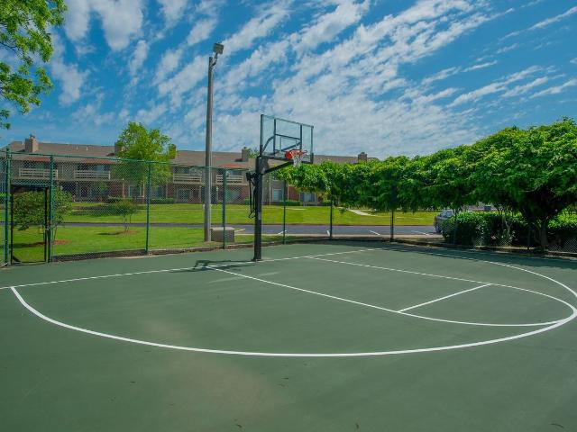 Sheridan Pond 1 Bedroom Apartment for Rent at 8130 S Lakewood Pl, Tulsa, OK 74137